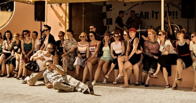 Tear it up! - ArenaHotels